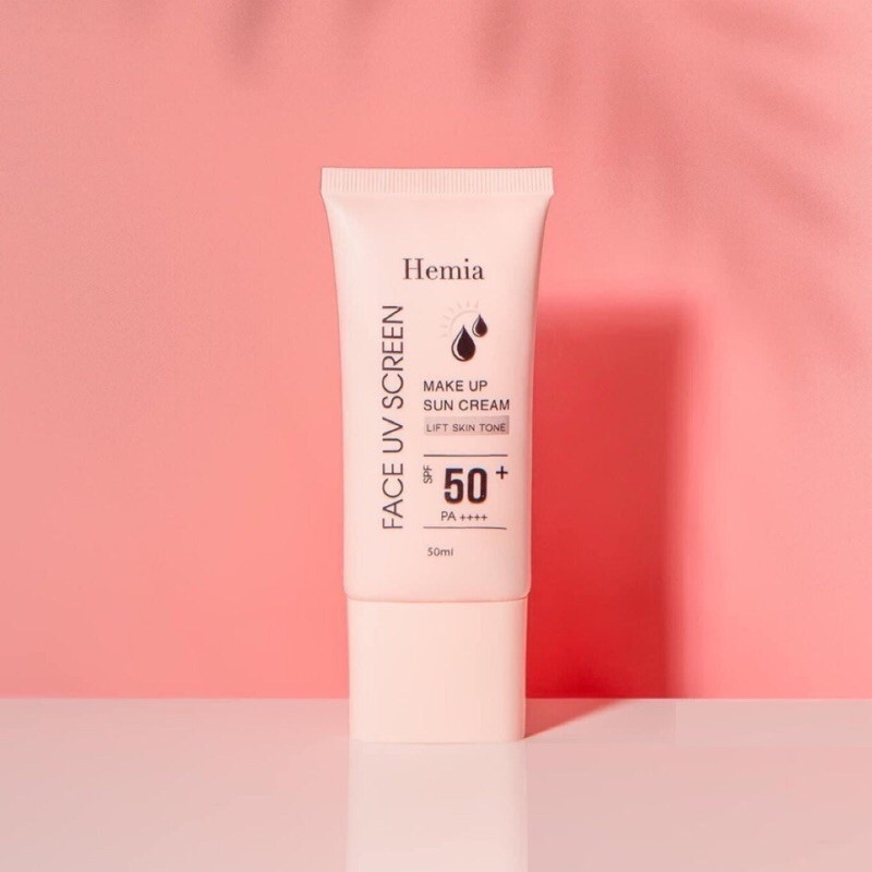 Review kem chống nắng Hemia bị phốt kem trộn phải không?